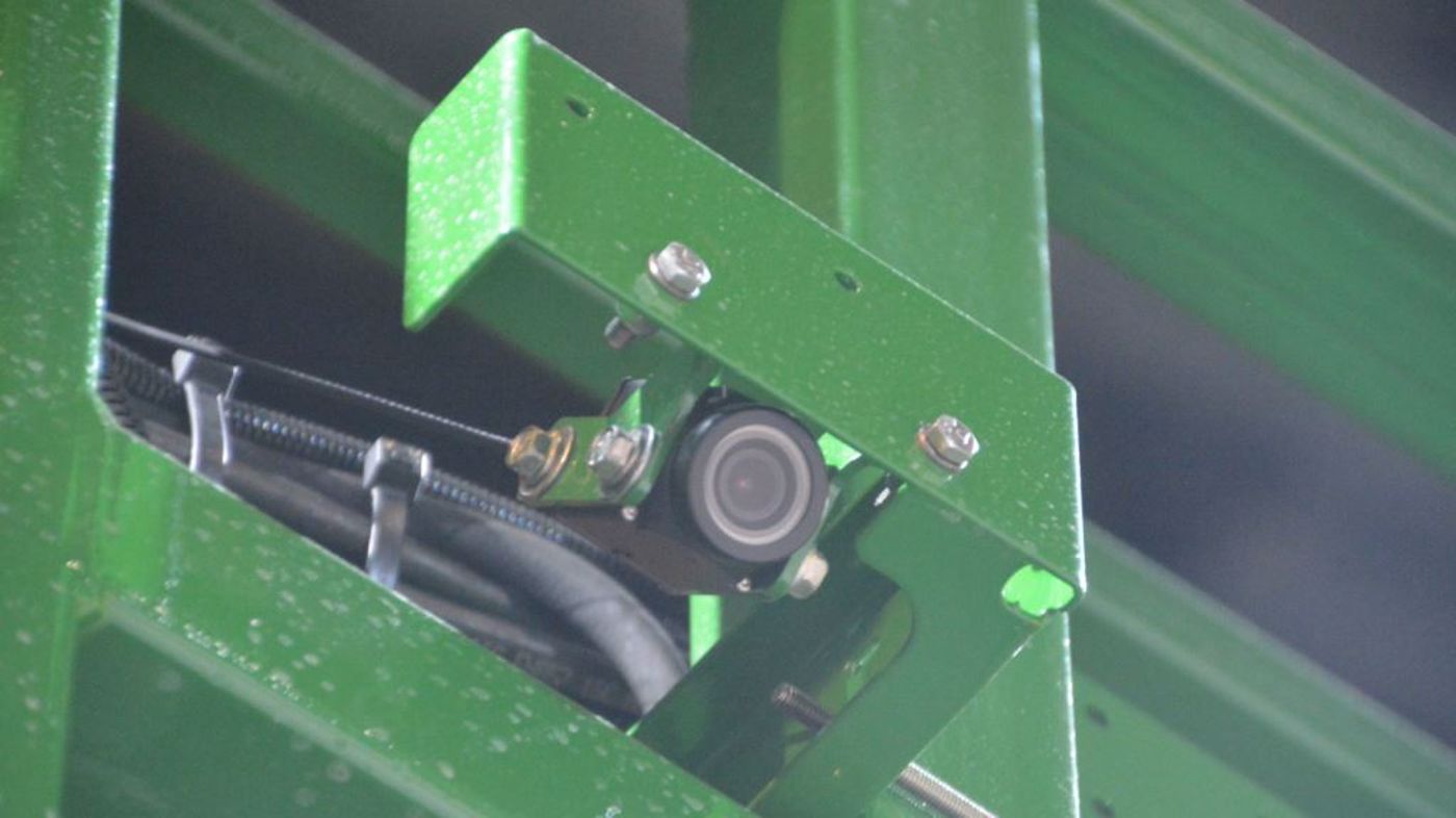 John Deere lance sa technologie See & Spray au Sima