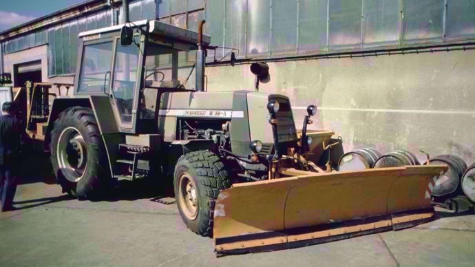 Bima 4400, charrue avant rotative, l'Ecosol, le Fortschritt ZT 323 A