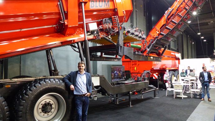pommes de terre un transbordeur Blum Machinery de 22 t.