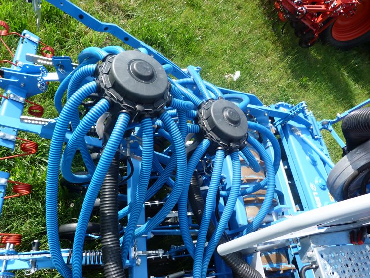 Lemken Solitair 9+ en double distribution pour cultures associées