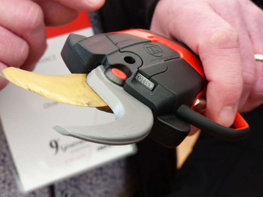 Infaco lance son sécateur Electrocoup F3020