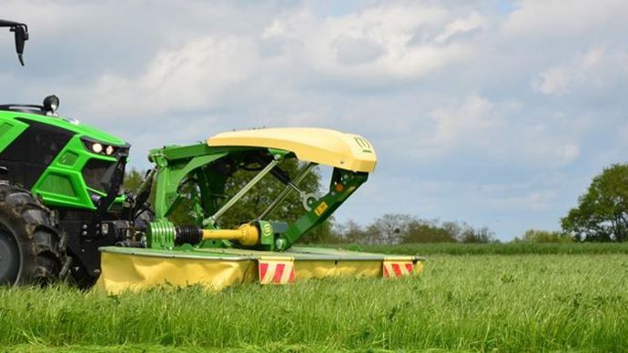 Krone : Une faucheuse frontale tirée