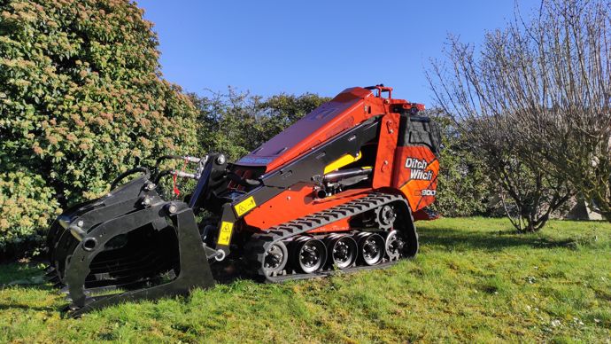 Ditch Witch France propose le nouveau multioutil SK900