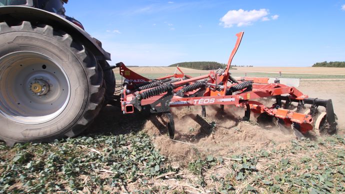 Déchaumeur à dents : Razol Téos R 450