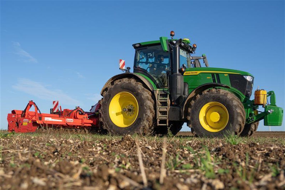 Quelle est la puissance, le couple réel et la consommation du john deere 6R250